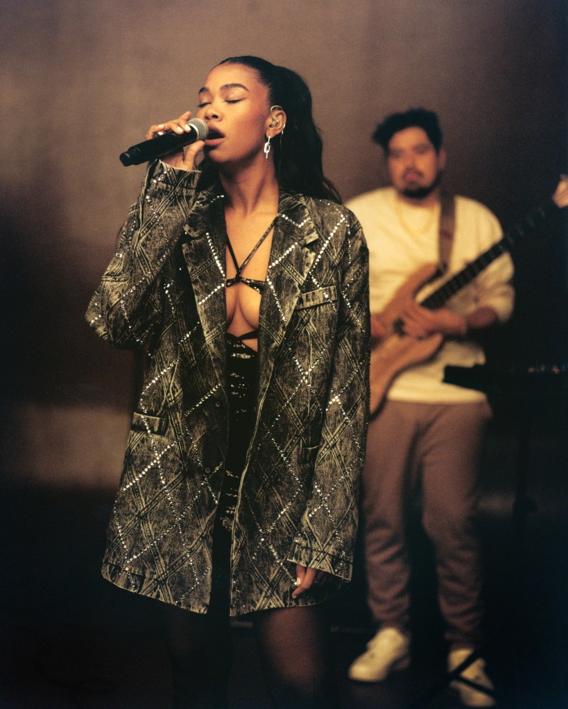 Amber Mark Performs ‘Cosmic’ and ‘What It Is’ on the Honda Stage - The ...