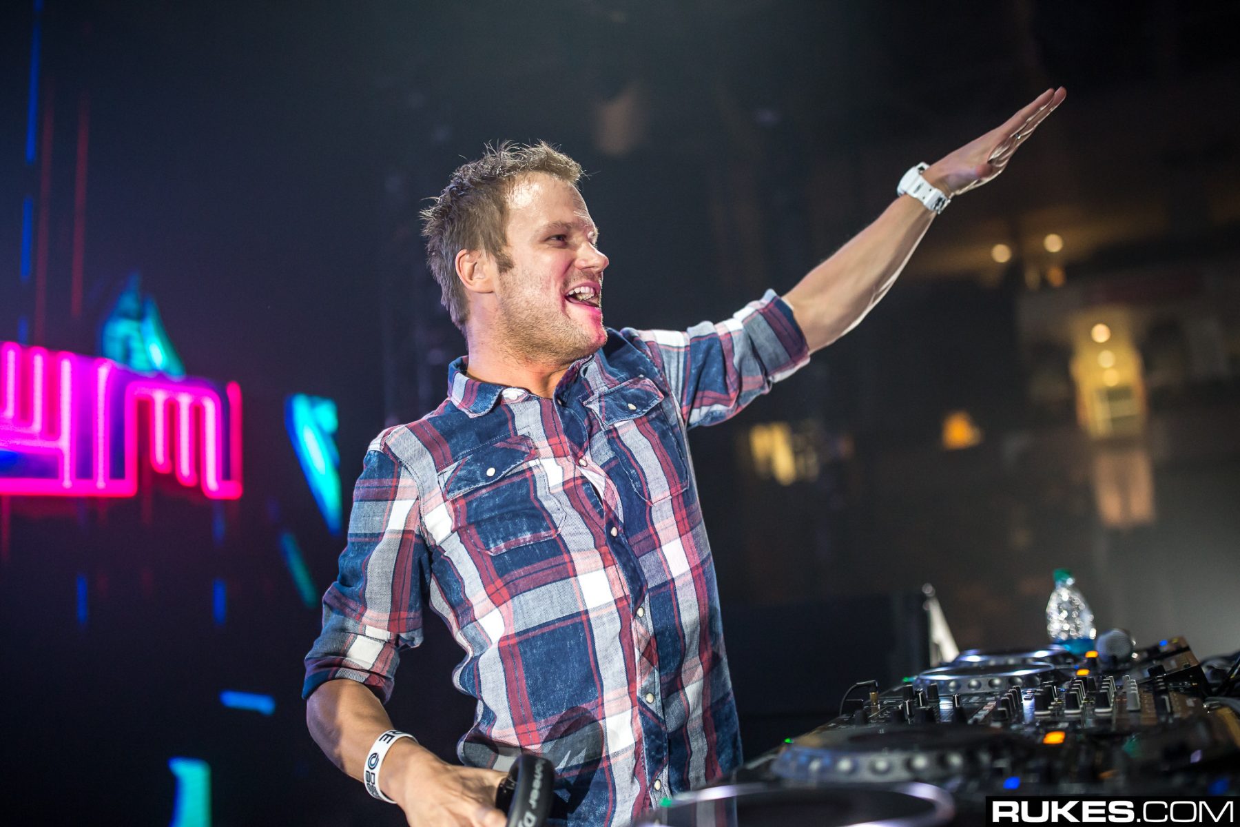 EDM Maniac Interview: Jeffrey Sutorius Talks Groove Cruise & His Solo ...