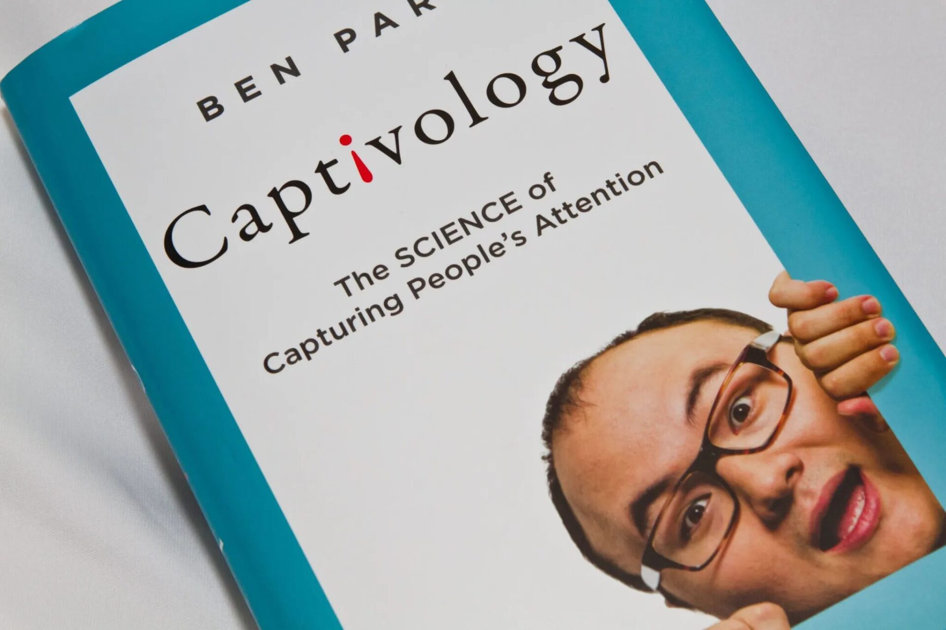 How to Capture People’s Attention in 2025 - The DJ Sessions